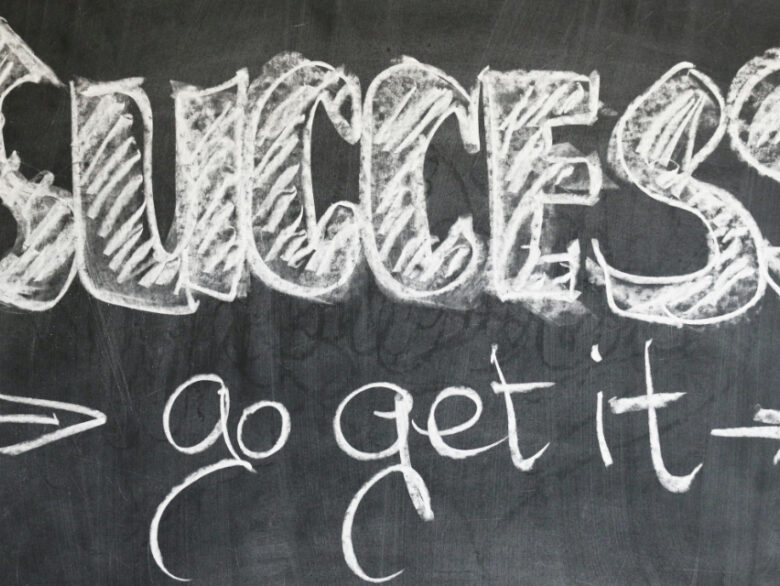 How to Trade with Machine Learning Lorentzian Classification | PB ...